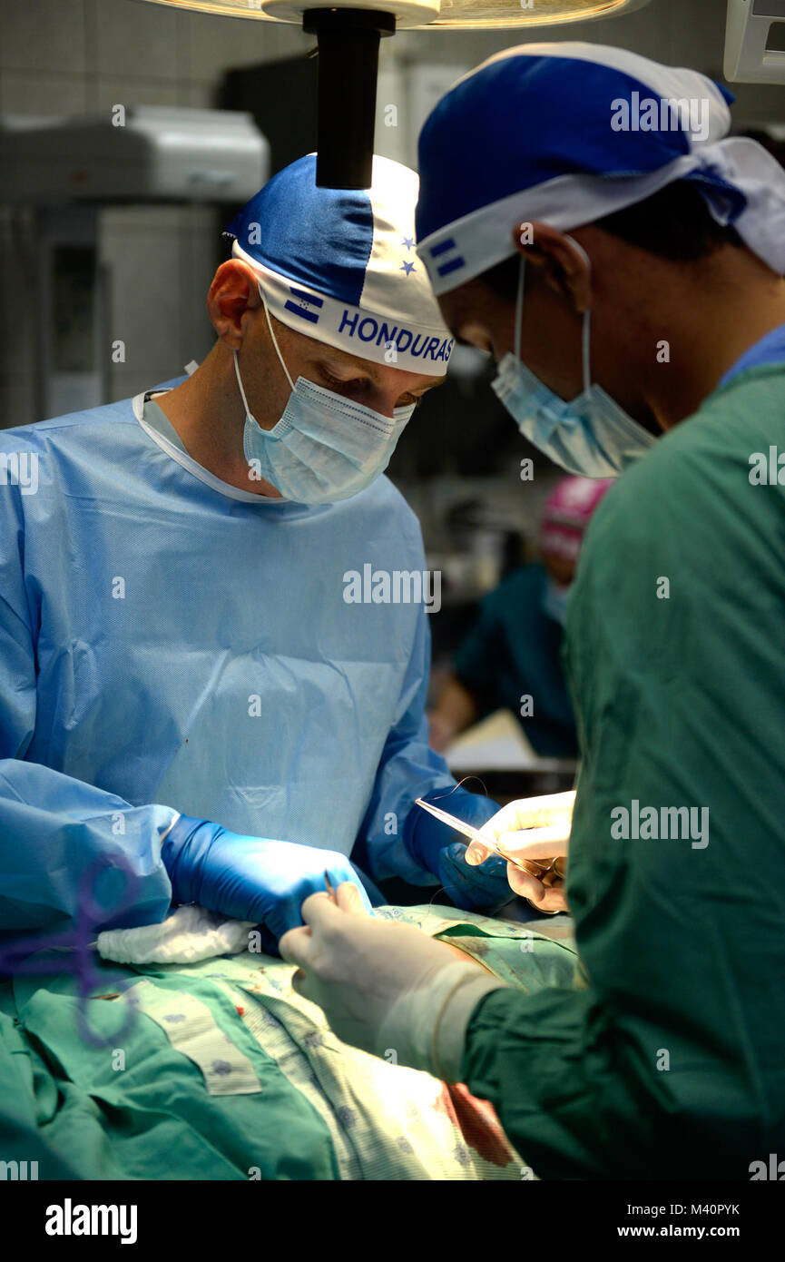 1980s operating room hi-res stock photography and images - Alamy