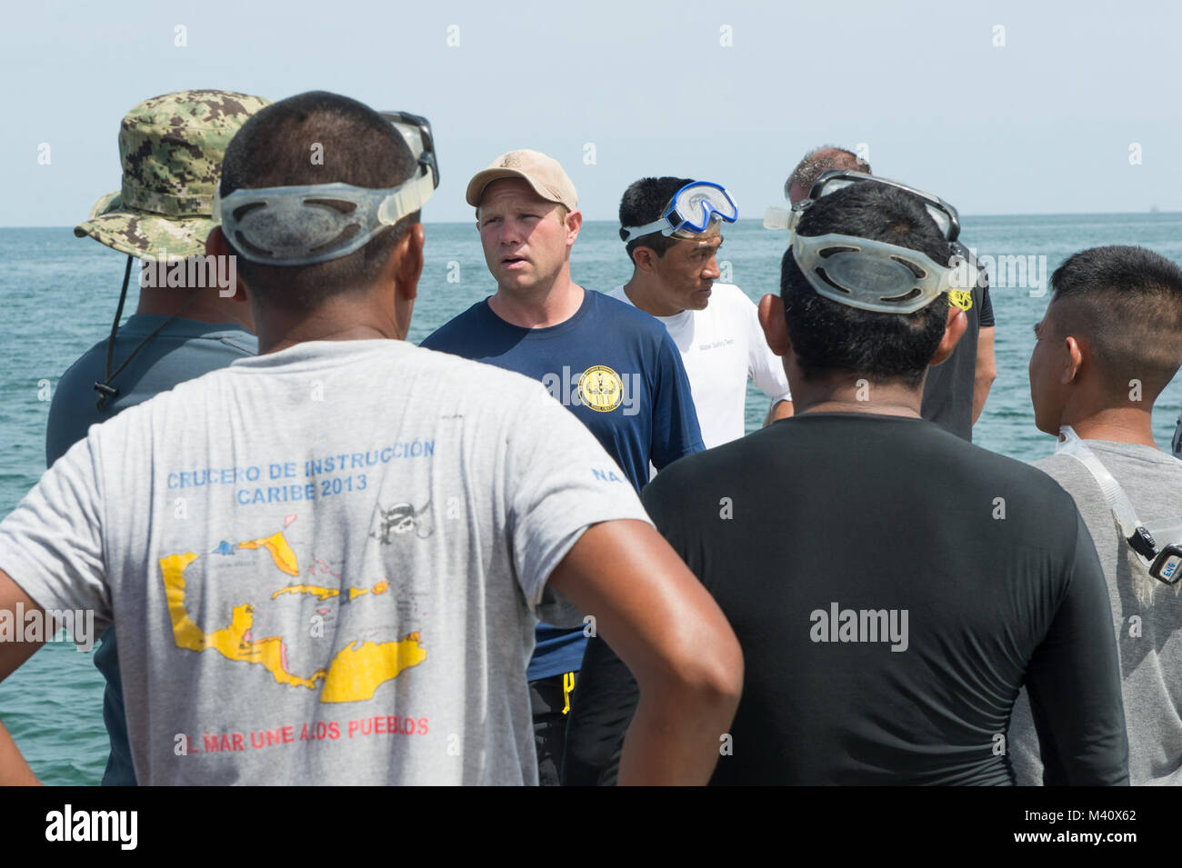 {150907-N-BJ295-034} PUERTO BARRIOS, Guatemala (Sept. 07, 2015) Navy ...