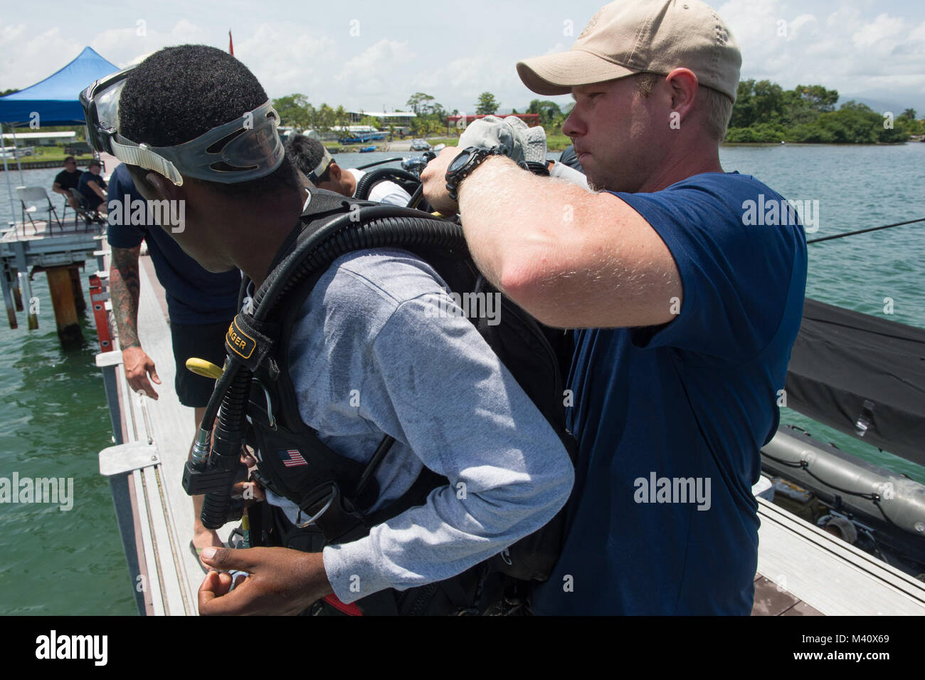 {150907-N-BJ295-173} PUERTO BARRIOS, Guatemala (Sept. 07, 2015) Navy ...
