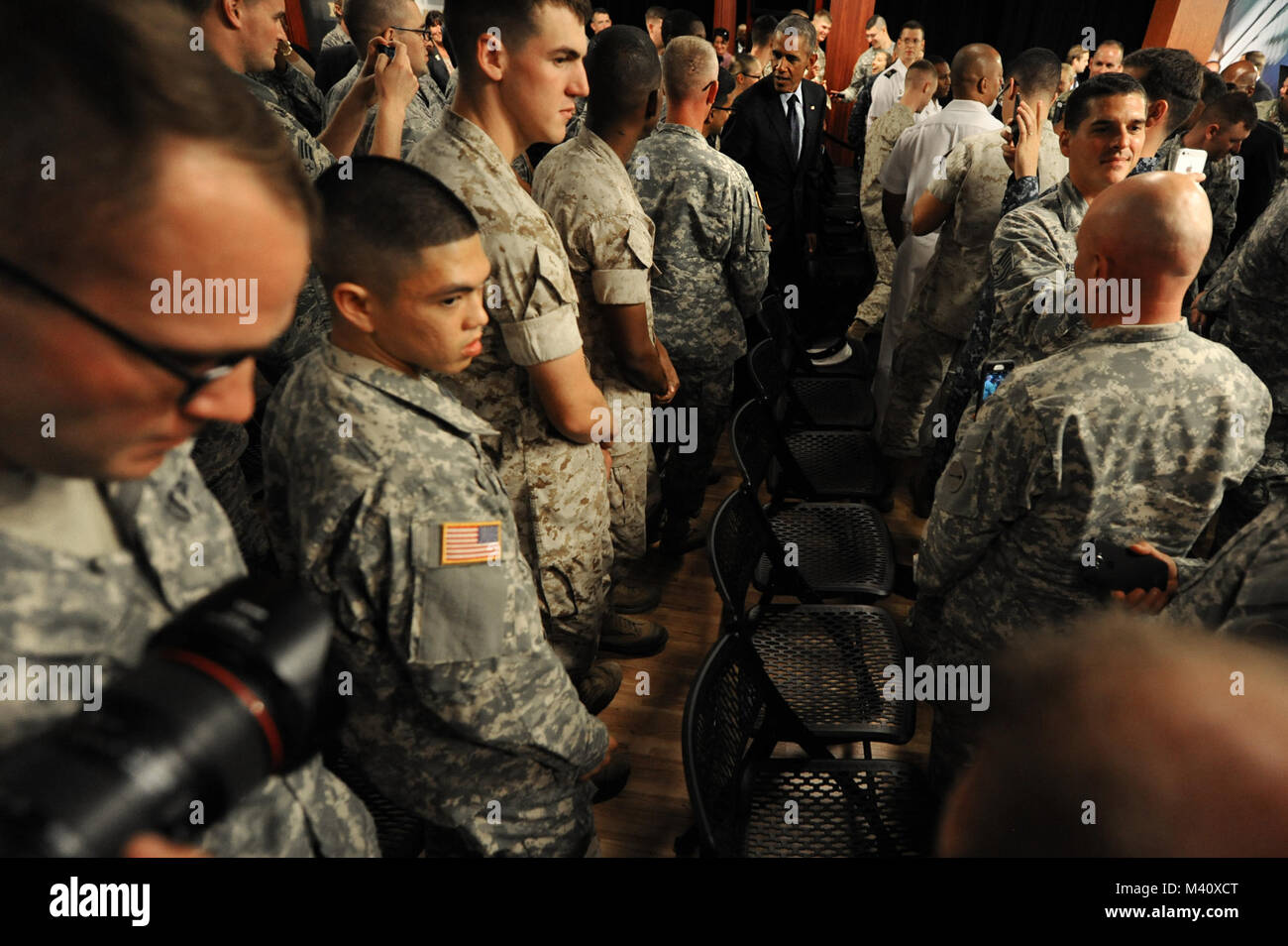 Troops from Fort George G. Meade greet and applaud Commander in Chief ...