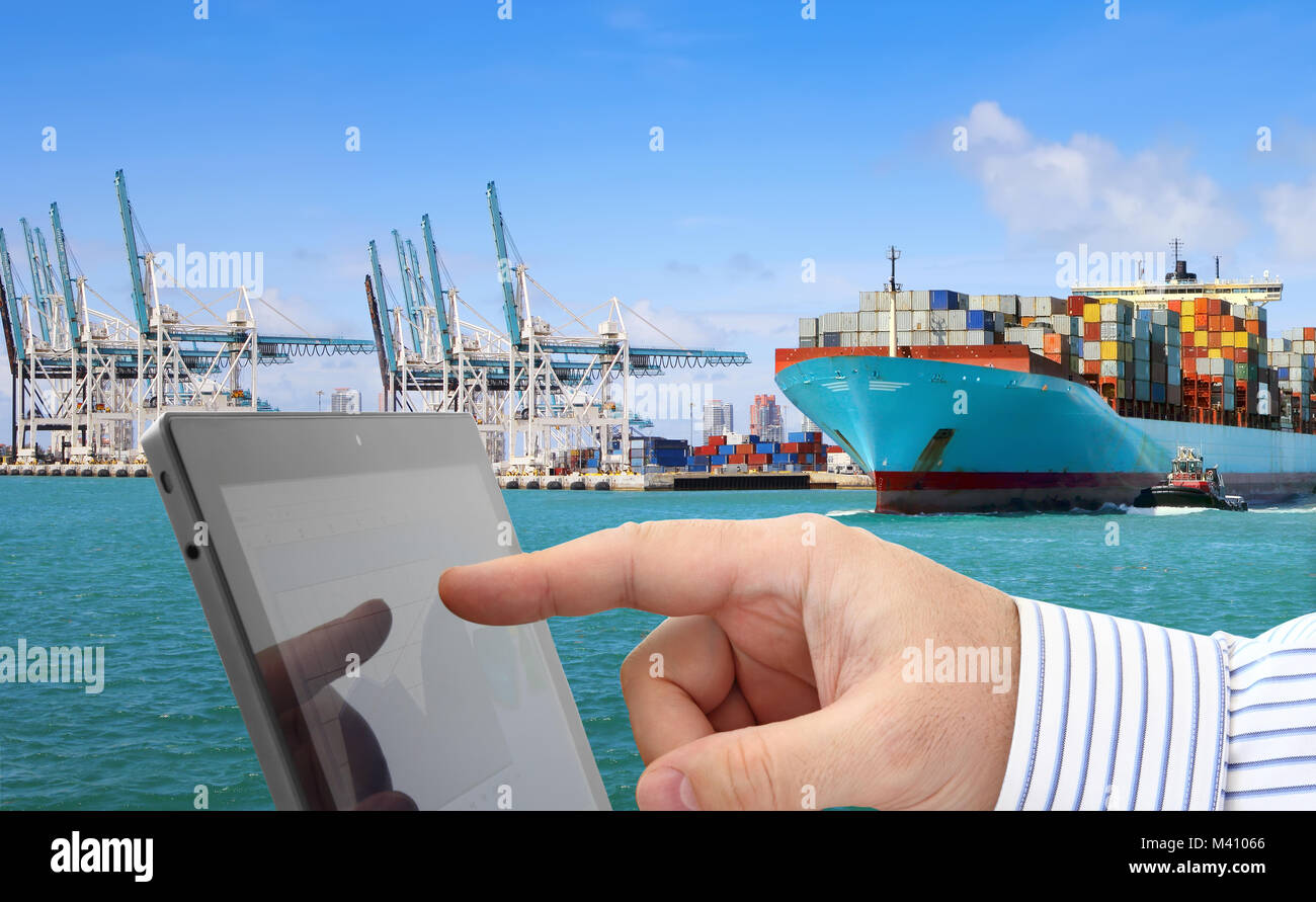 Cargo shipping graph digital hi-res stock photography and images - Alamy