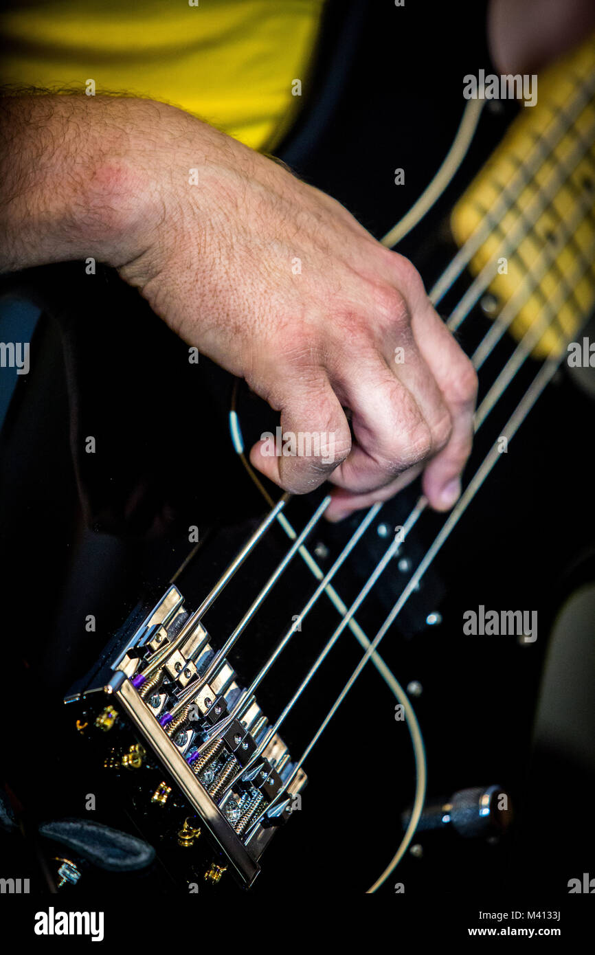 Bass guitar black man hi-res stock photography and images - Alamy