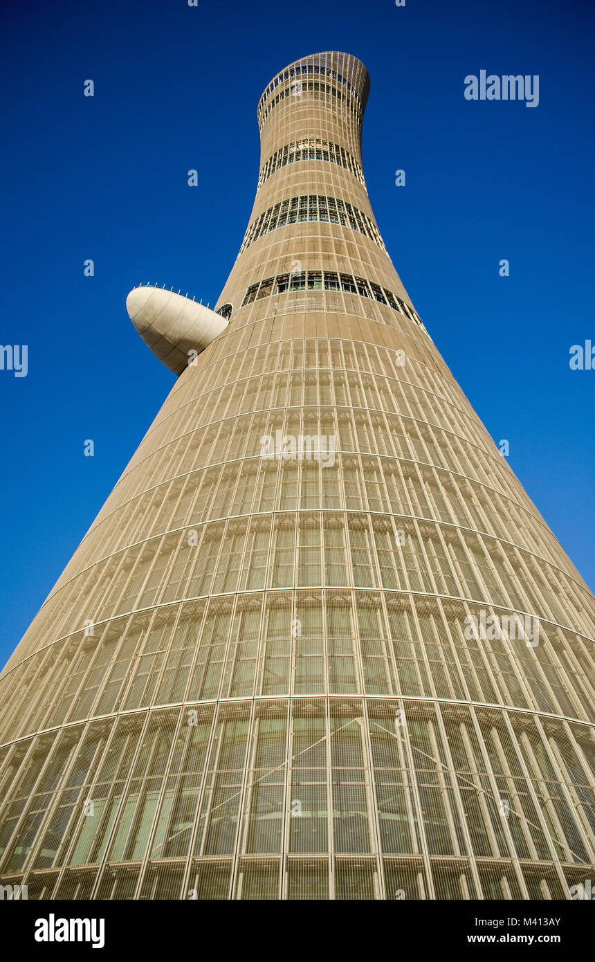 Aspire tower torch doha building hi-res stock photography and images ...