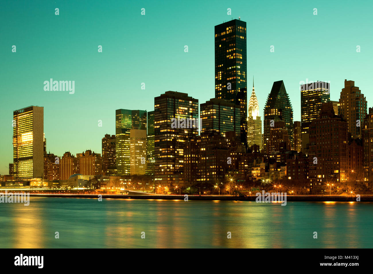 Skyline of midtown Manhattan at night, New York City, USA Stock Photo ...