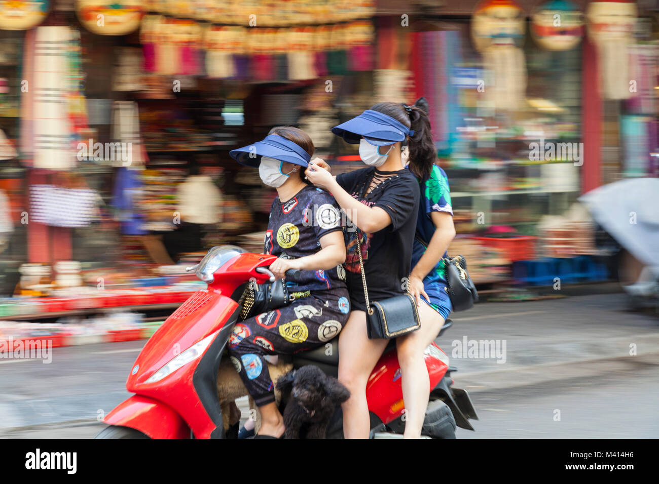 Vietnamese scooter hi-res stock photography and images - Alamy