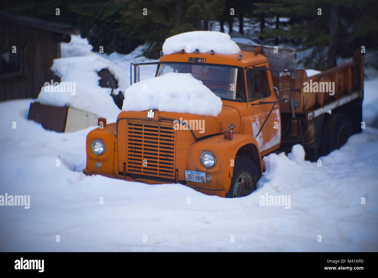 1970 international loadstar 1700a dump truck hi-res stock photography ...