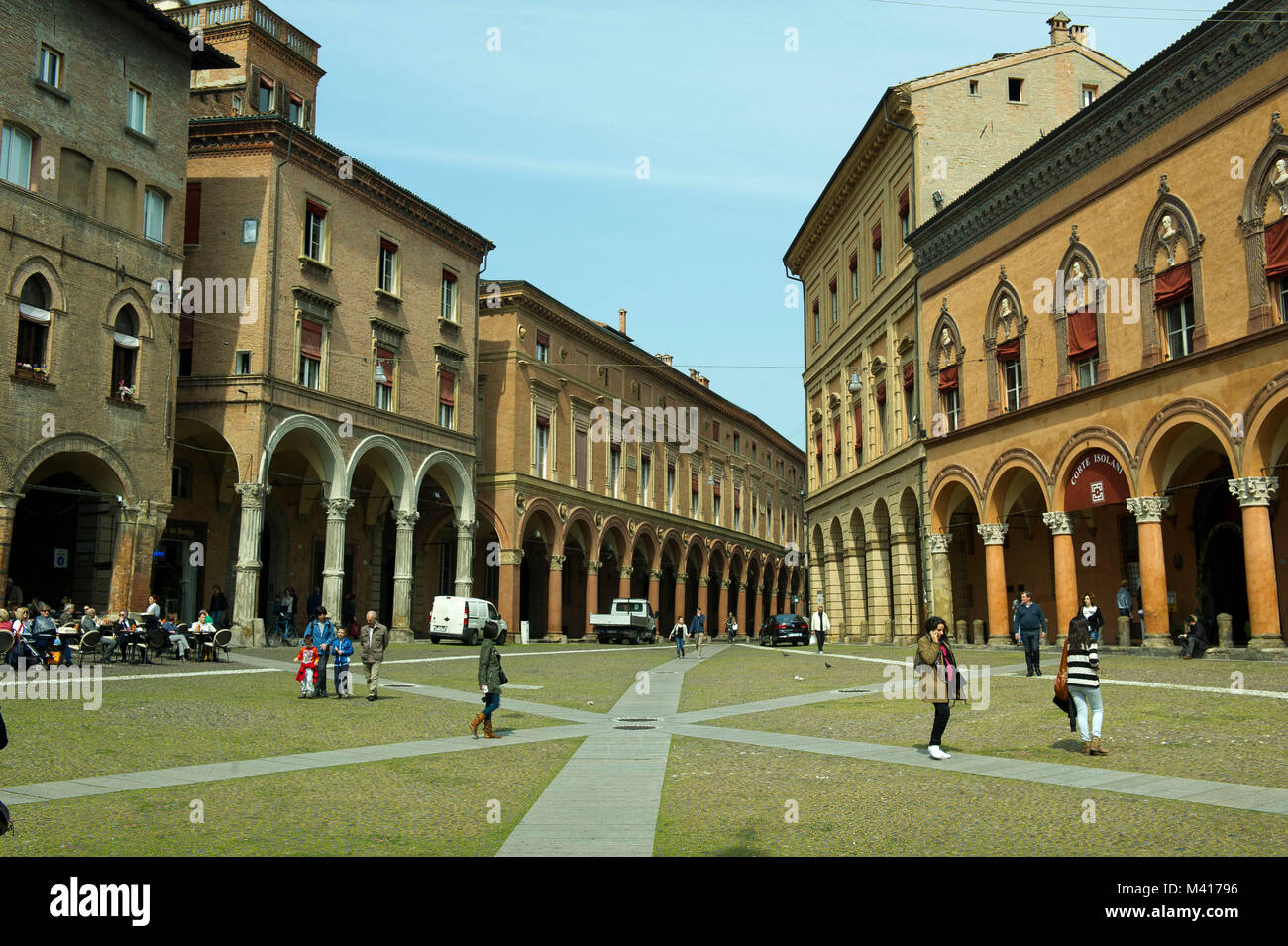 Italy, Emilia Romagna, Bologna, typical arcade Stock Photo - Alamy