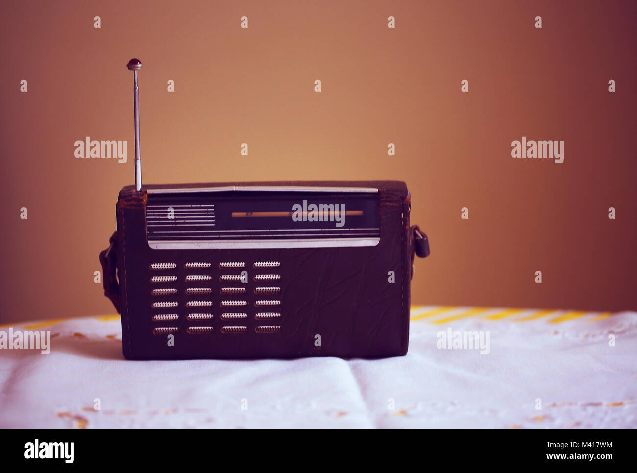 Antique radio on vintage background Stock Photo - Alamy