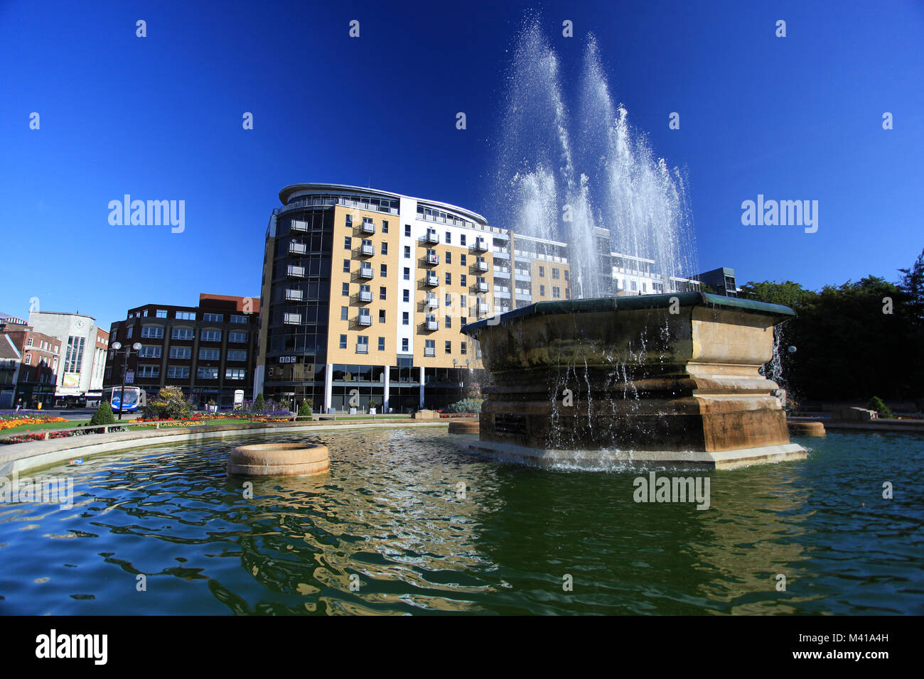 Fountain street hull hi-res stock photography and images - Alamy