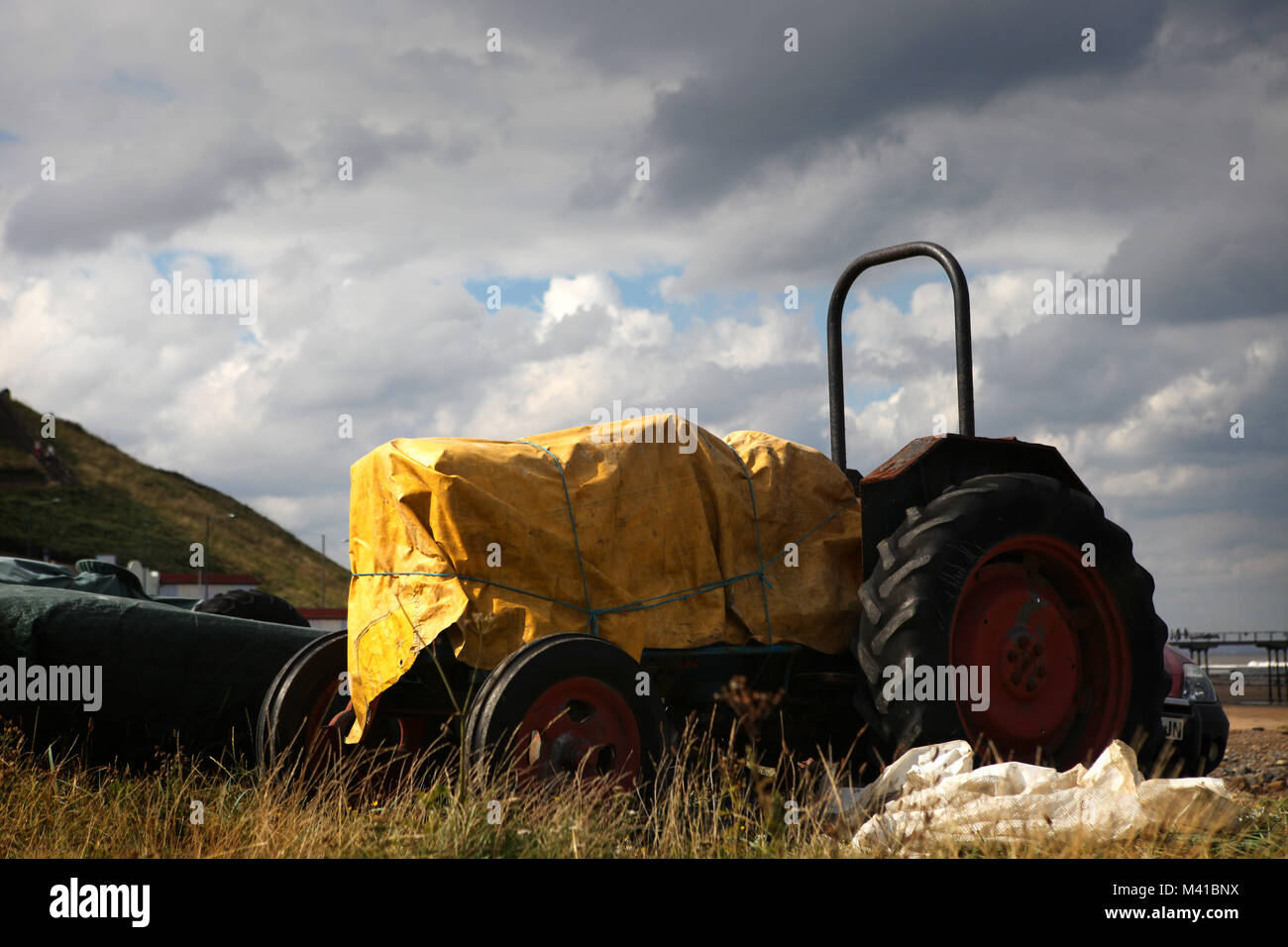 Fishing boat saltburn hi-res stock photography and images - Alamy