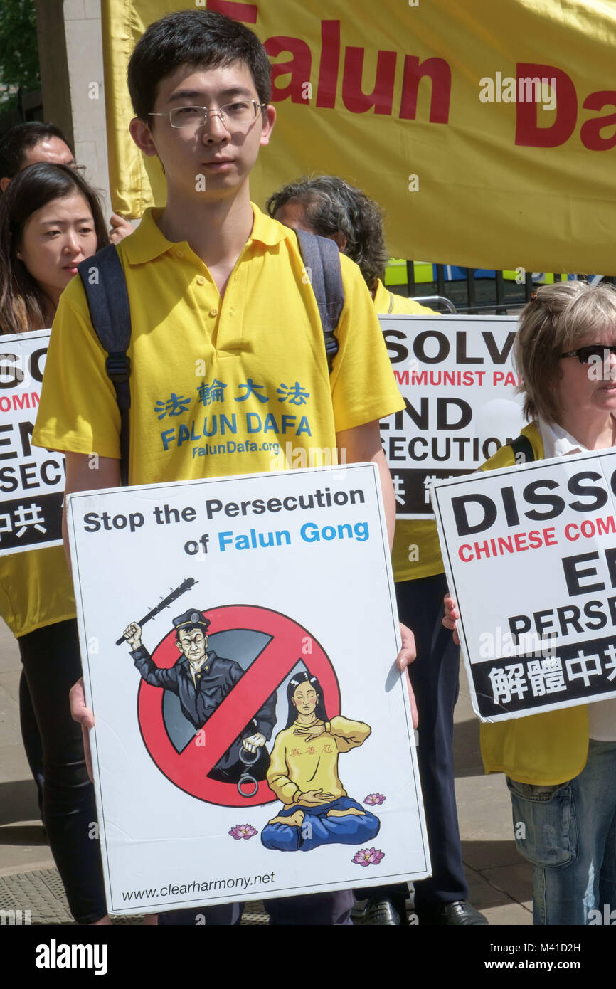 China protest organs hi-res stock photography and images - Alamy