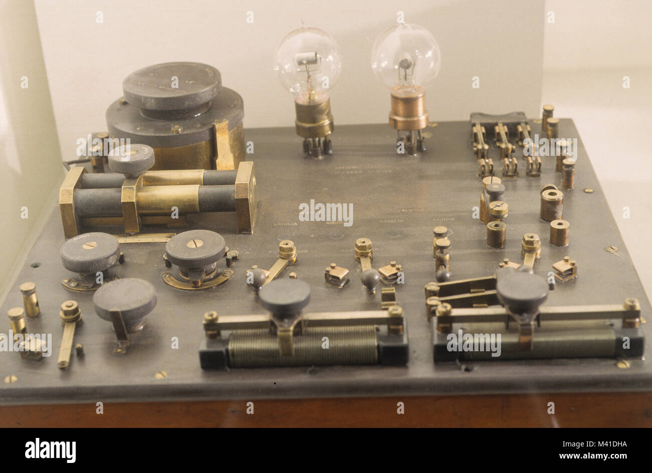 wireless telegraphy receiver, double crystal detector receiver and ...