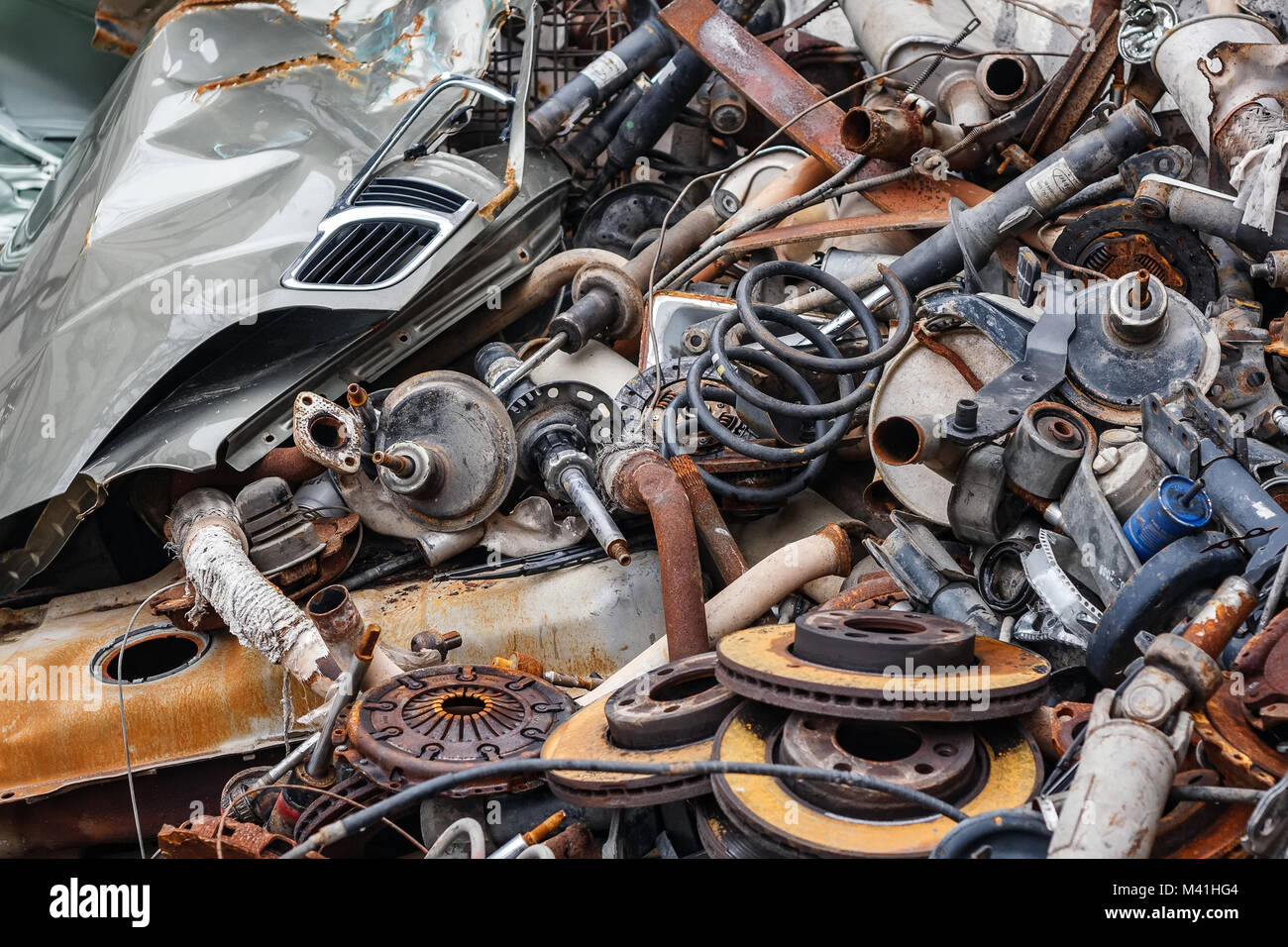 Car metal parts hi-res stock photography and images - Alamy