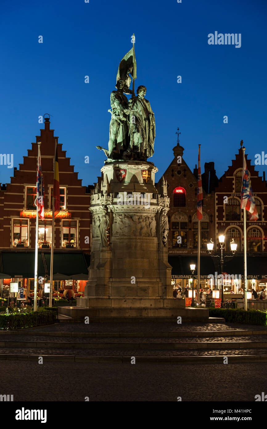 Statue of Jan Breidel and Peter de Coninc, Market Square, Bruges ...