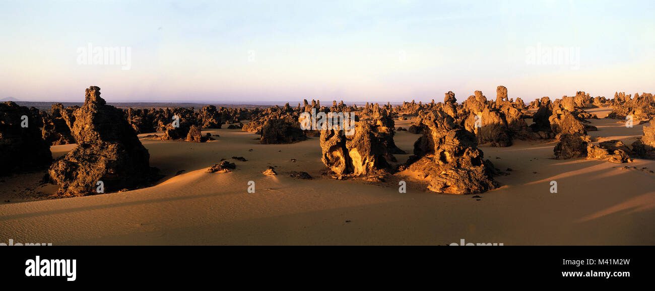 Libya, the Sahara, Tassili de Maghidet, the Maghatghat forest-like ...
