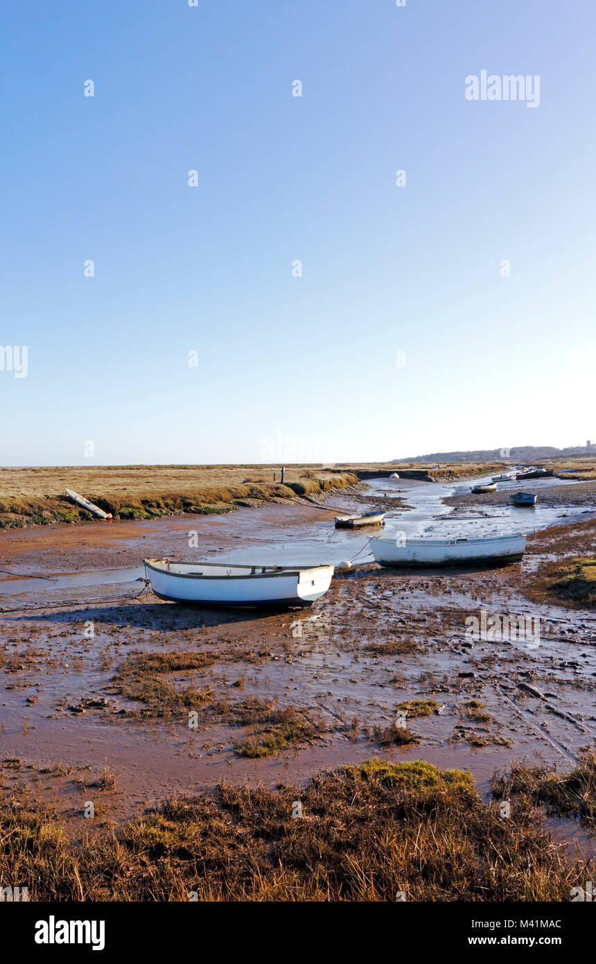 Small dinghies hi-res stock photography and images - Alamy
