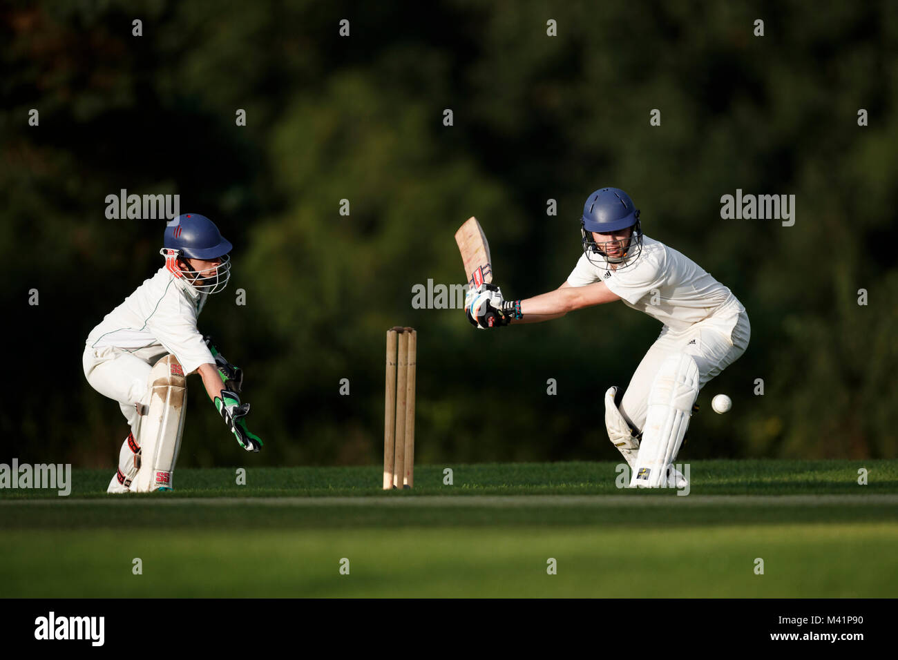 Cricket players white hi-res stock photography and images - Alamy