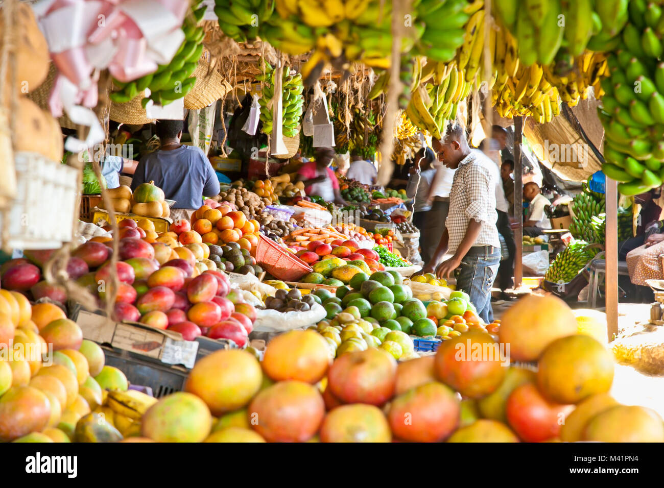 Fruit vegetable market nairobi kenya High Resolution Stock Photography ...
