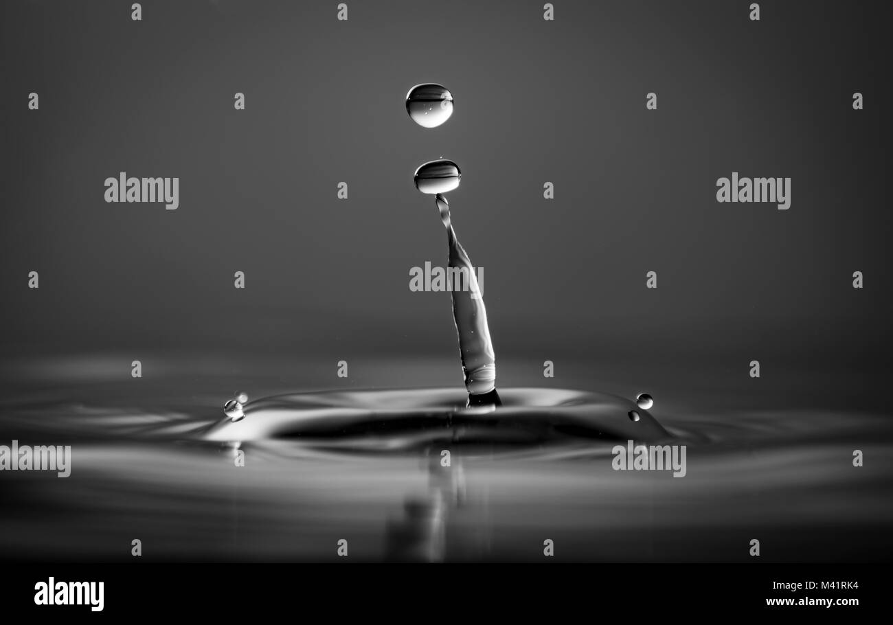 Splash water background Black and White Stock Photos & Images - Alamy