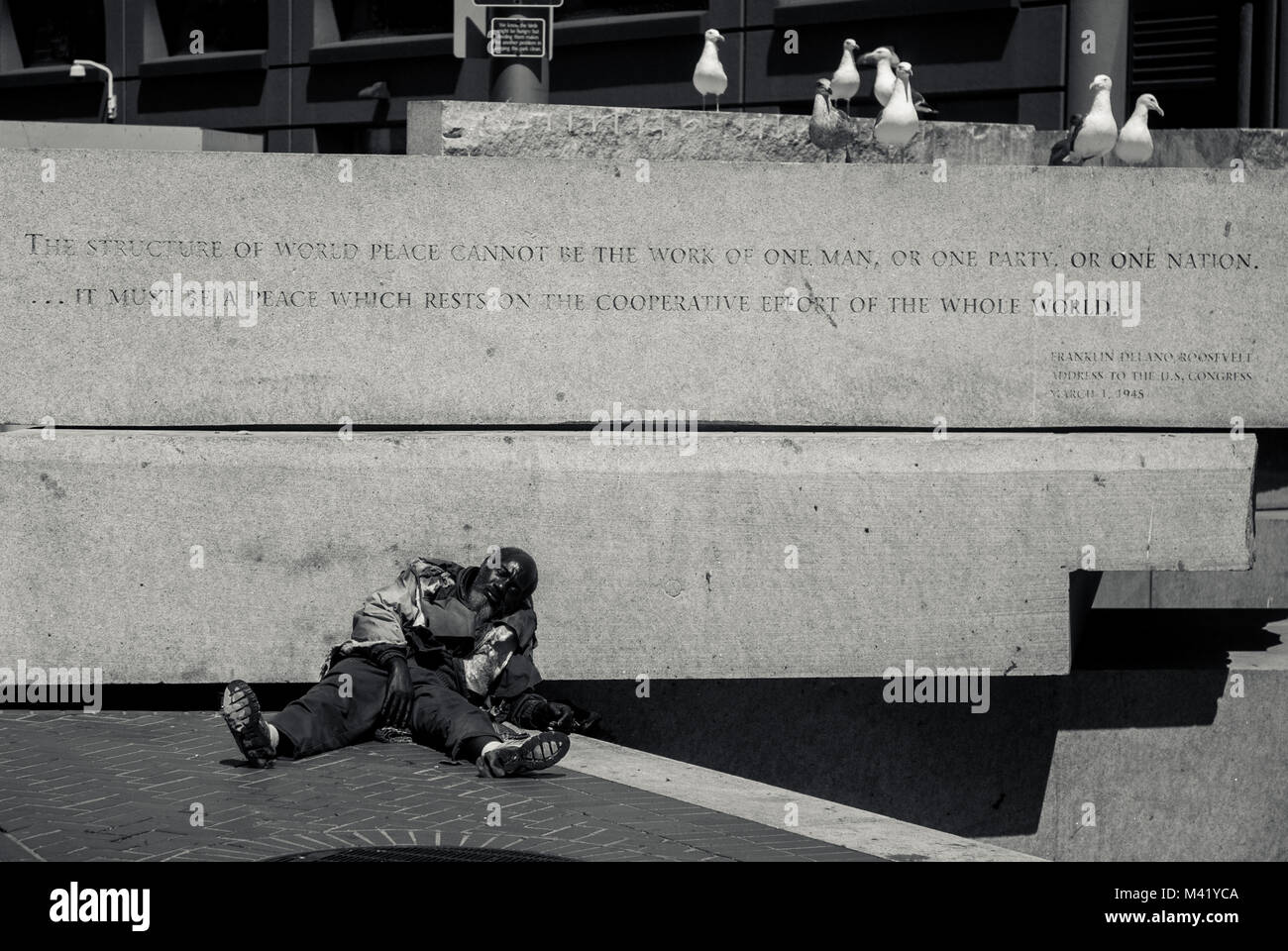 Photo homeless man hi-res stock photography and images - Alamy