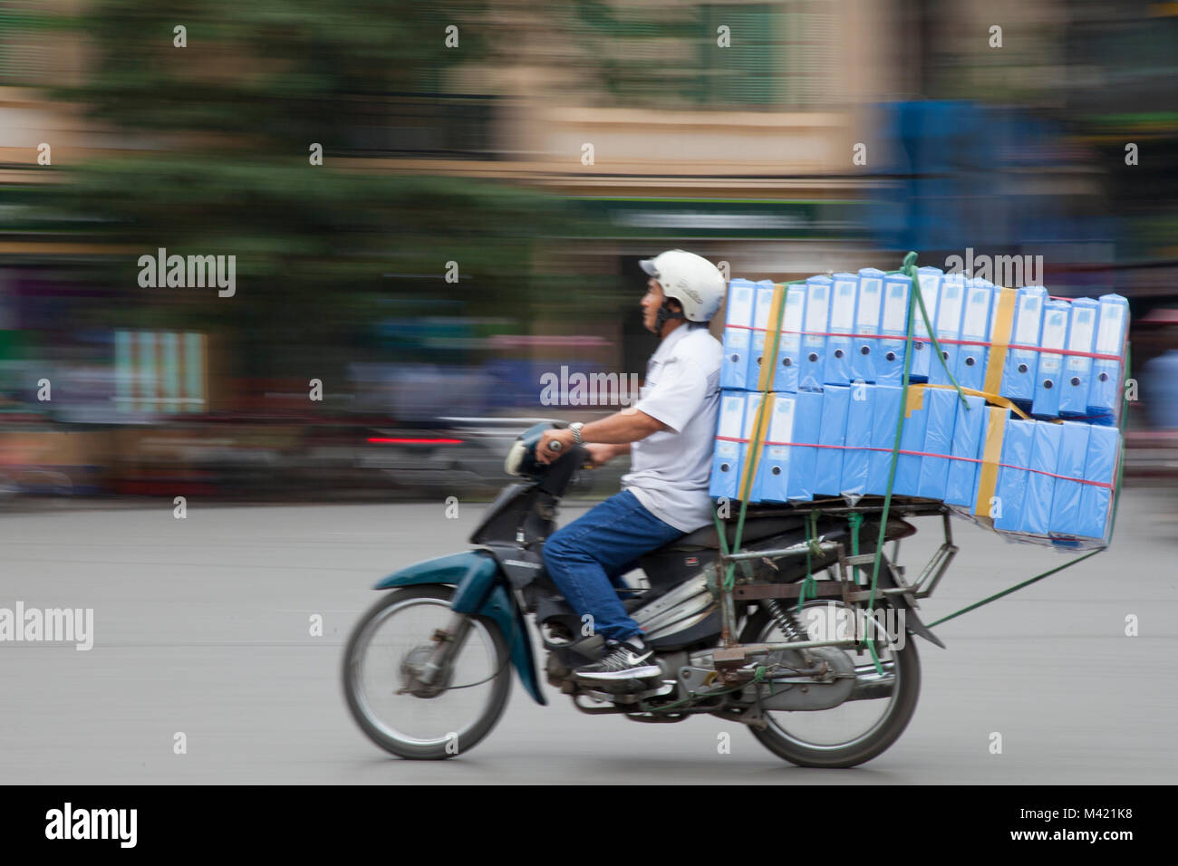 Load carrying old man hi-res stock photography and images - Alamy