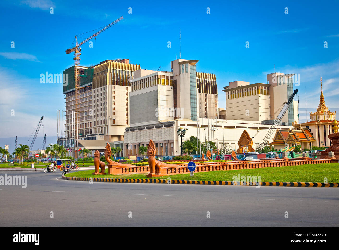 Sangkat Chaktomuk square and Naga World Complex behind, Phnom Penh ...
