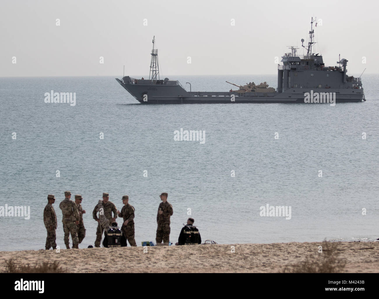 Kuwait naval base hi-res stock photography and images - Alamy