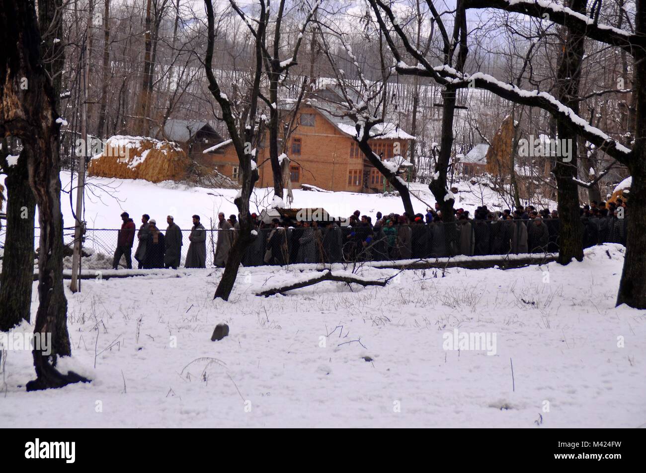 Dead body of an army personal hi-res stock photography and images - Alamy