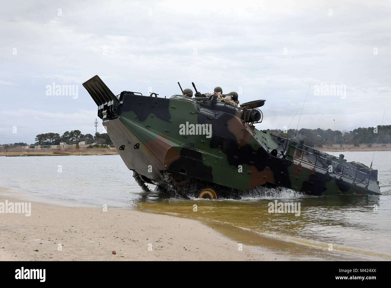 Specialist amphibious support hi-res stock photography and images - Alamy