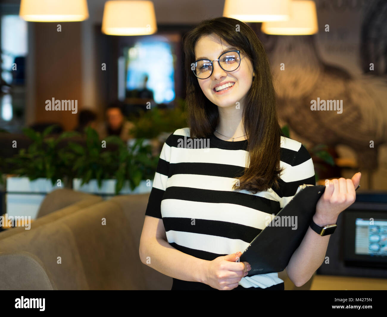 Working in a restaurant hi-res stock photography and images - Alamy