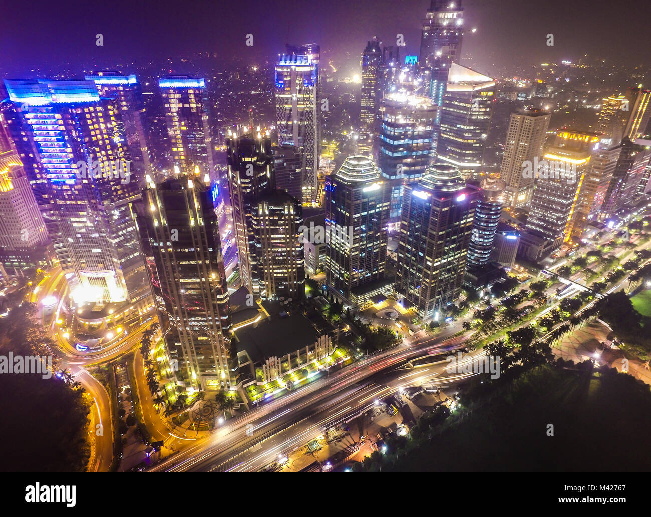 Night jakarta city traffic street hi-res stock photography and images ...