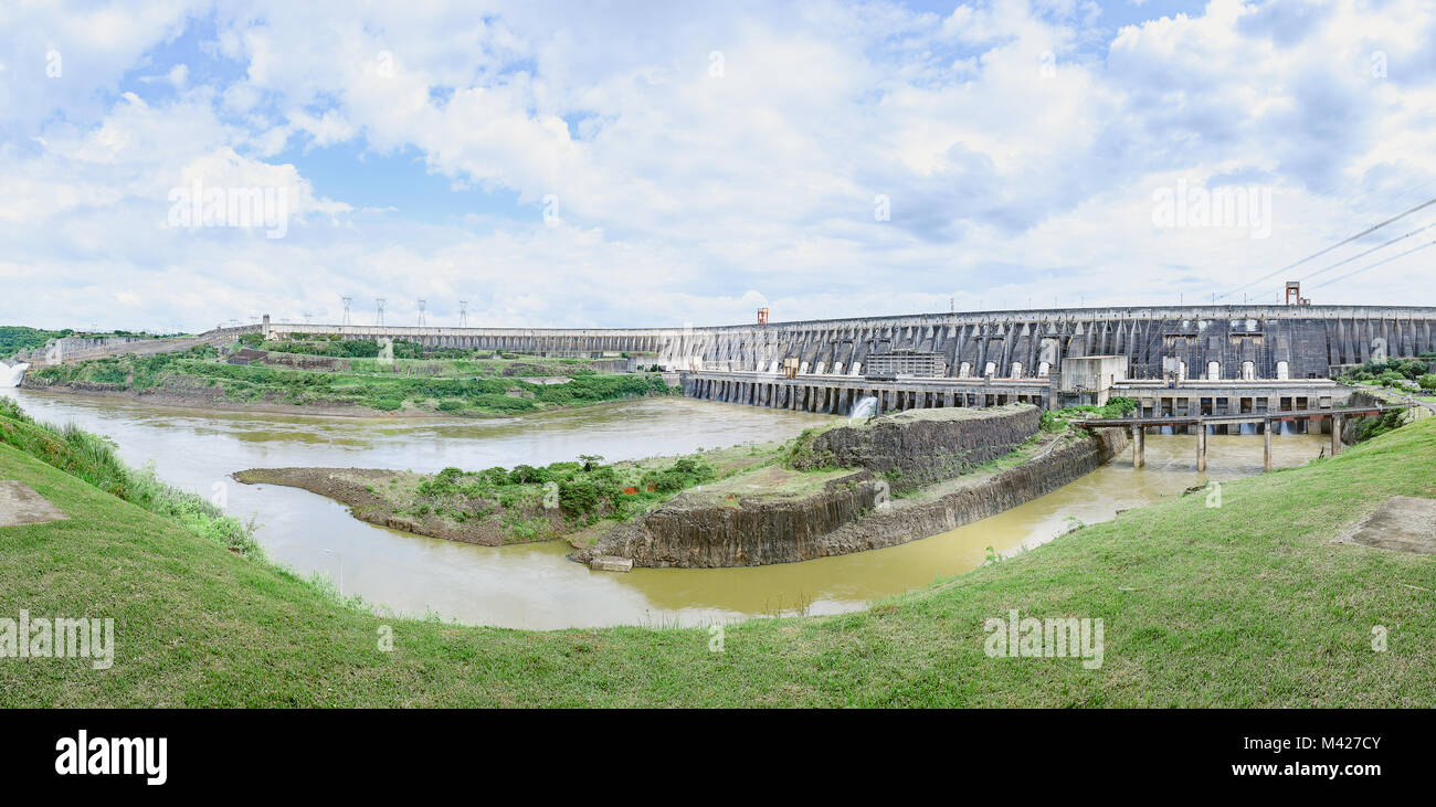 Itaipu hydroelectric dam paraguay 2018 hi-res stock photography and ...