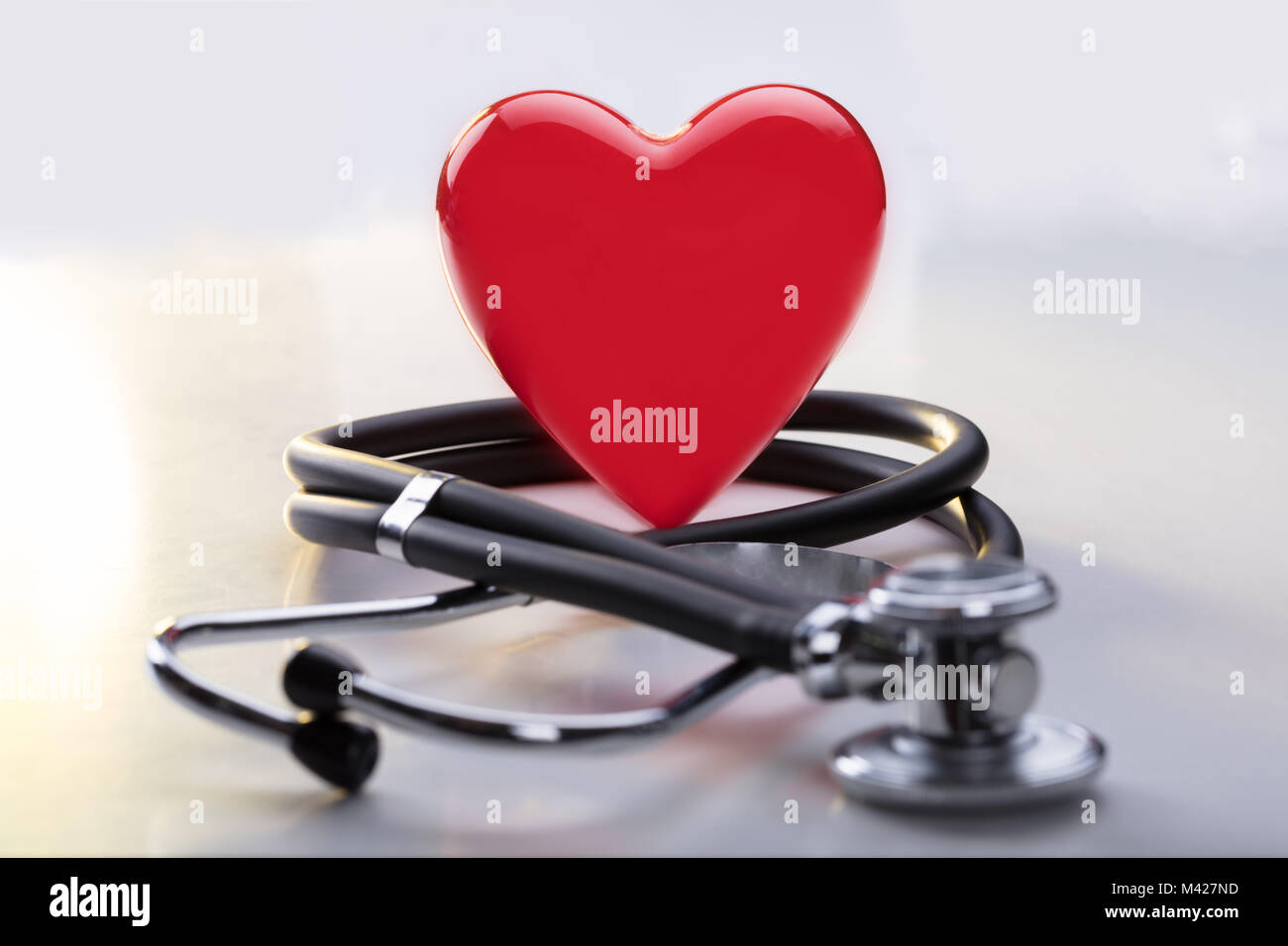 Human heart with stethoscope hi-res stock photography and images - Alamy
