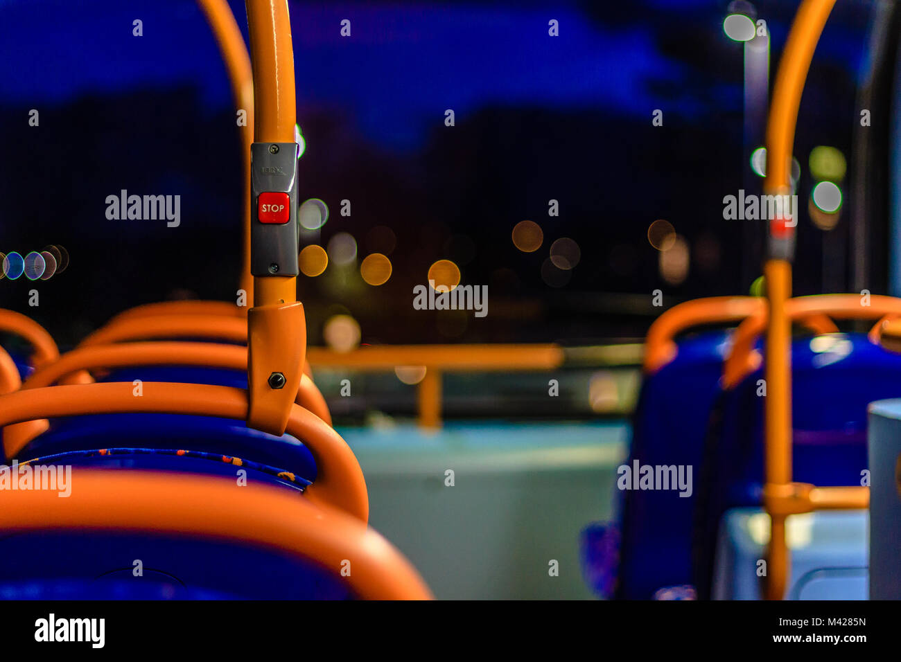 Nightbus hi-res stock photography and images - Alamy