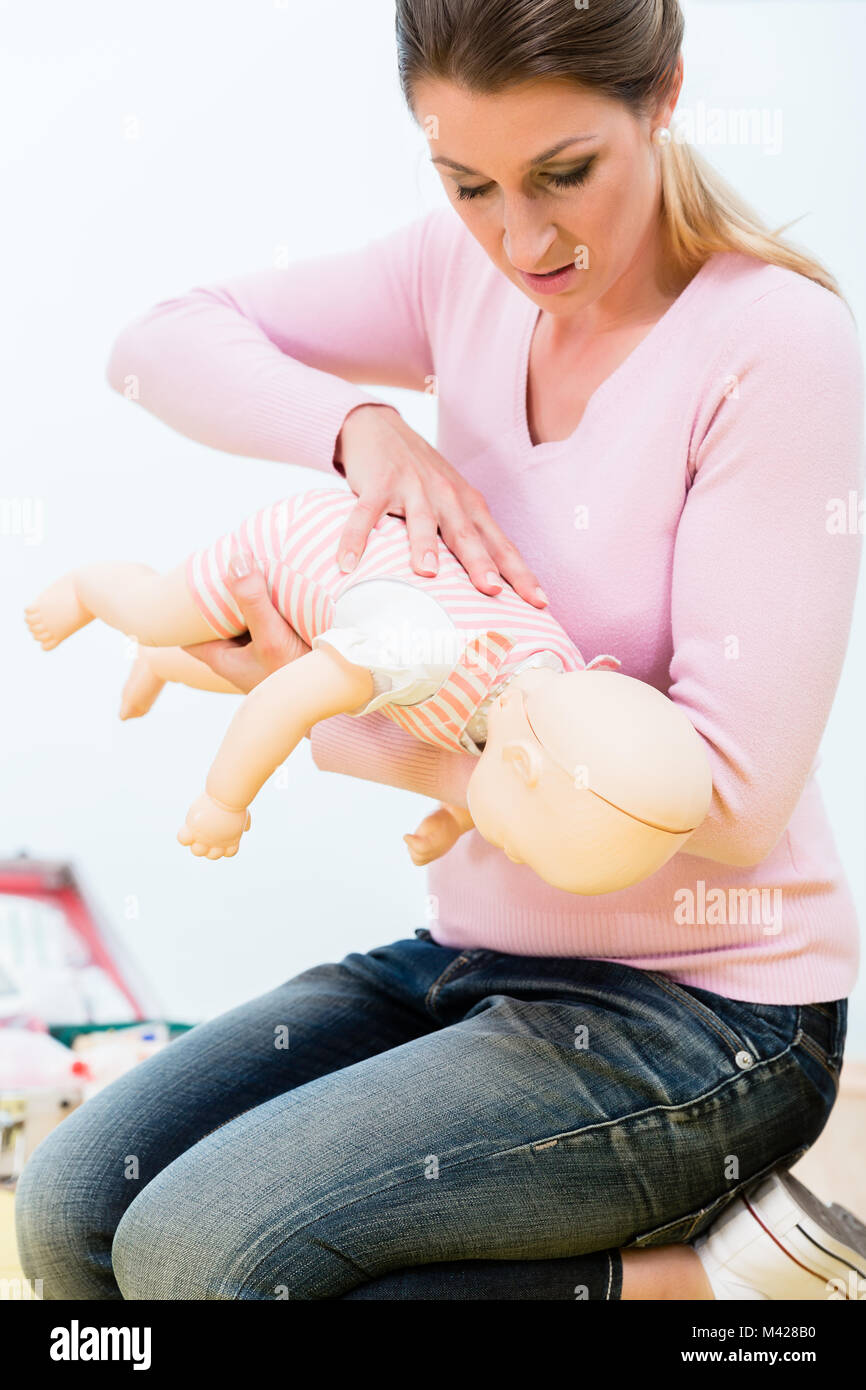 First aid station child hi-res stock photography and images - Alamy