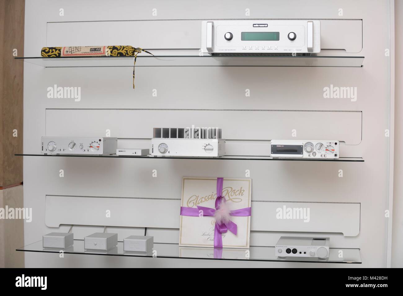 Audio showroom, music, hi fi retail outlet Stock Photo - Alamy