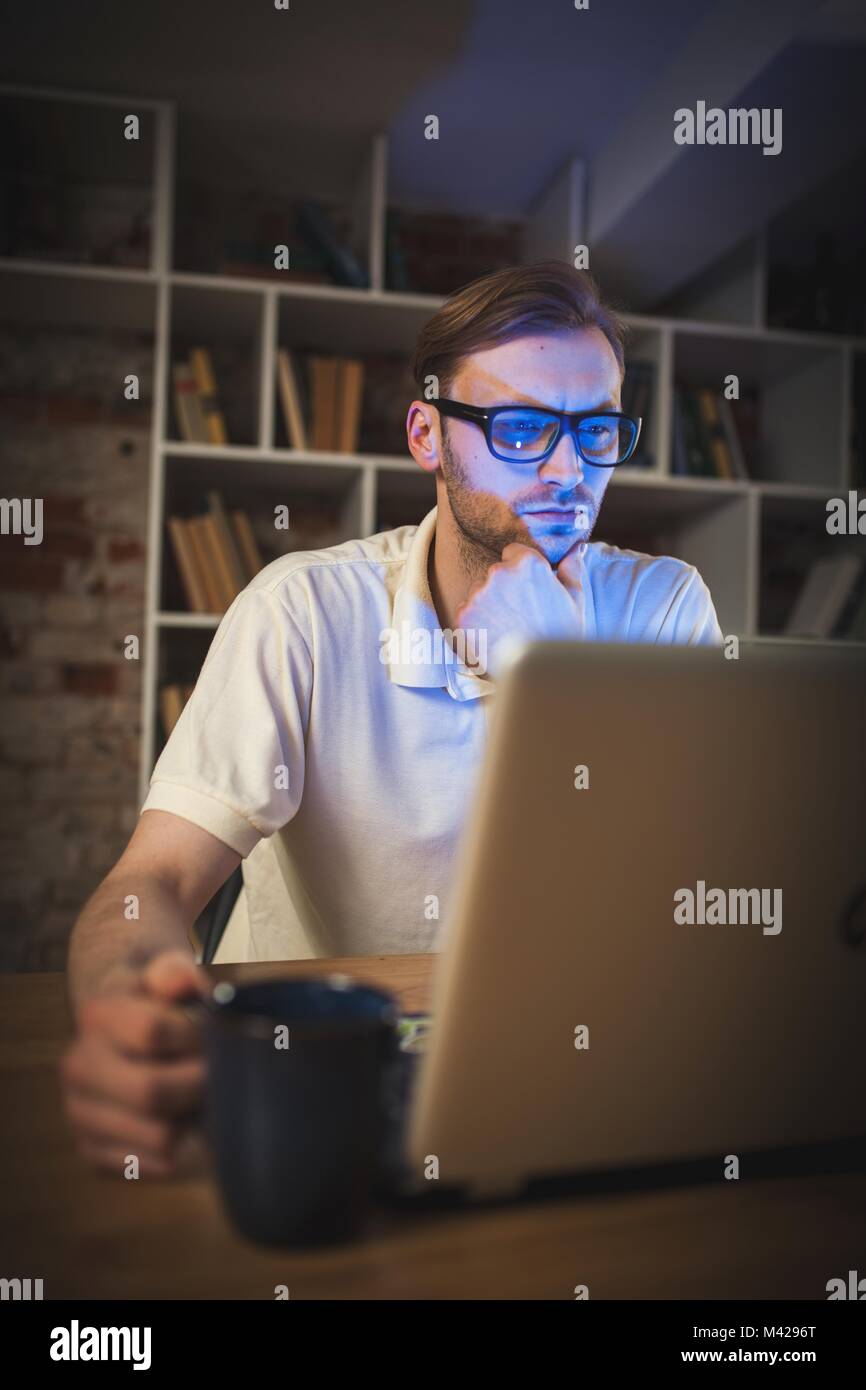 Young work portrait science hi-res stock photography and images - Alamy