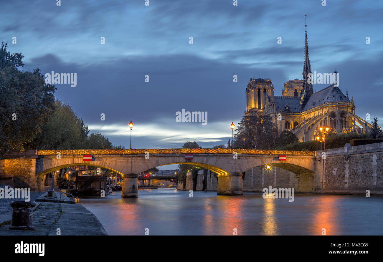 Notre Dame de Paris at Dusk, horizontal Stock Photo - Alamy