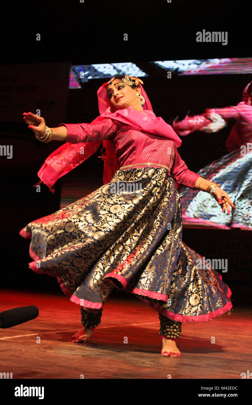 Women in leadership program hi-res stock photography and images - Alamy