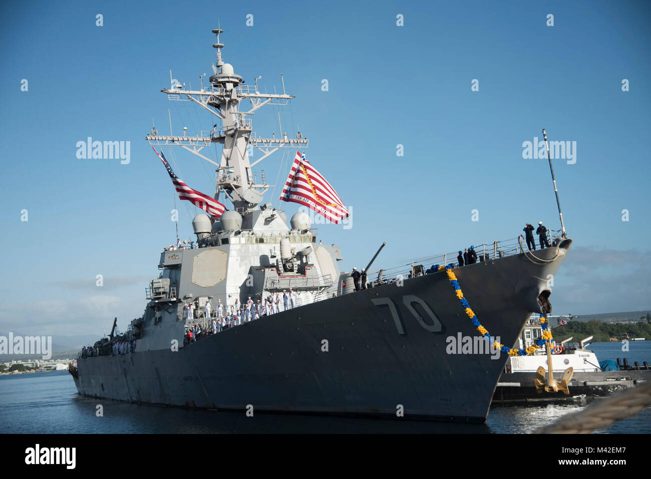 HARBOR-- (Feb. 09, 2018) The guided-missile destroyer USS Hopper (DDG ...