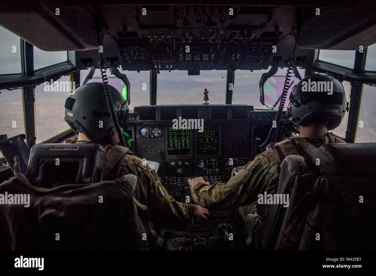 774th expeditionary airlift squadron hi-res stock photography and ...