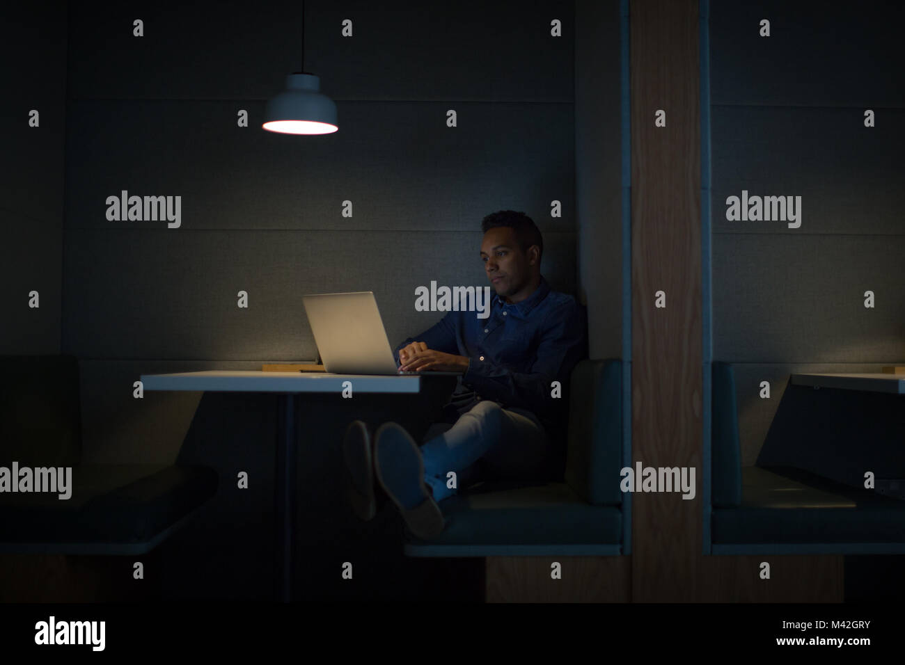 Student studying late night hi-res stock photography and images - Alamy