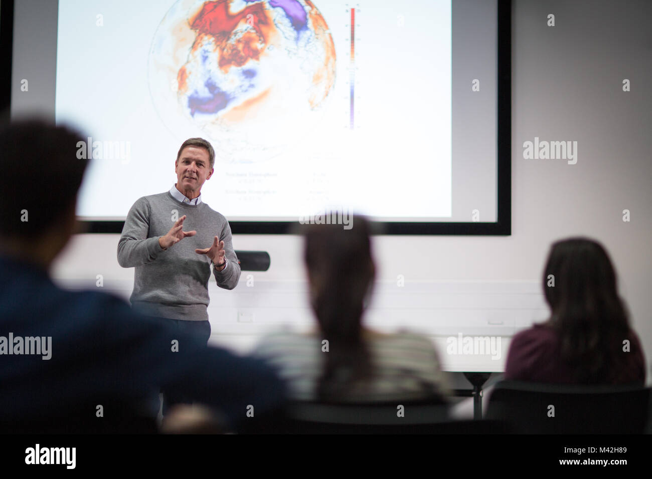 College students lecture hall hi-res stock photography and images - Alamy