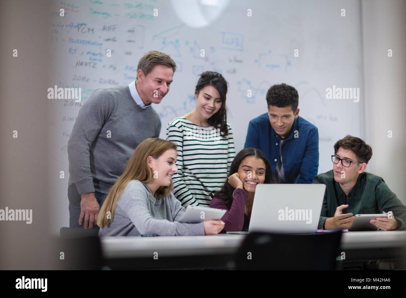 Group students working project together hi-res stock photography and ...