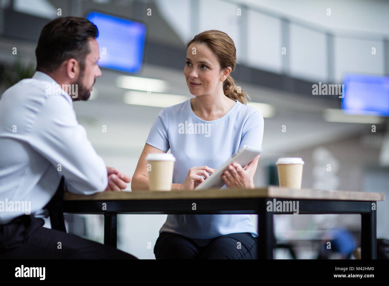 Informal reception hi-res stock photography and images - Alamy