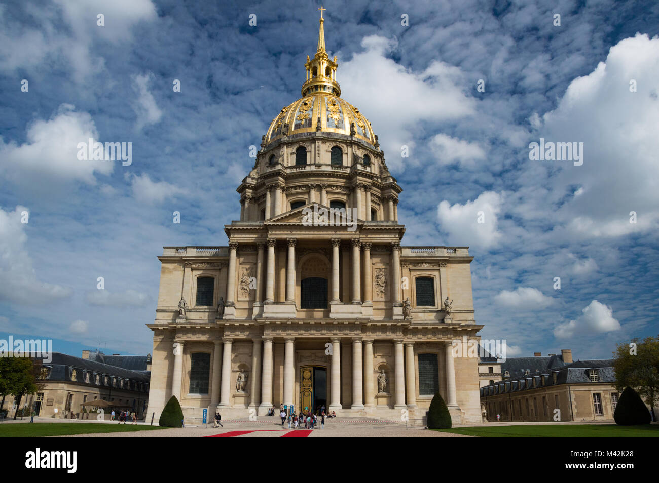 Hospital les invalides Paris Stock Photo - Alamy
