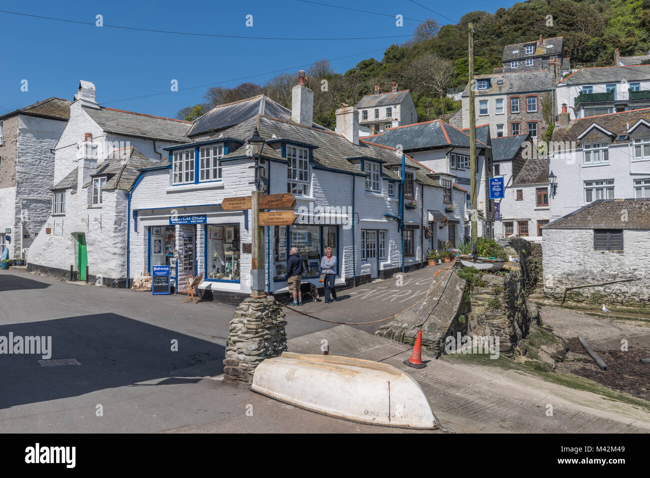 Cornwall road signs hi-res stock photography and images - Alamy