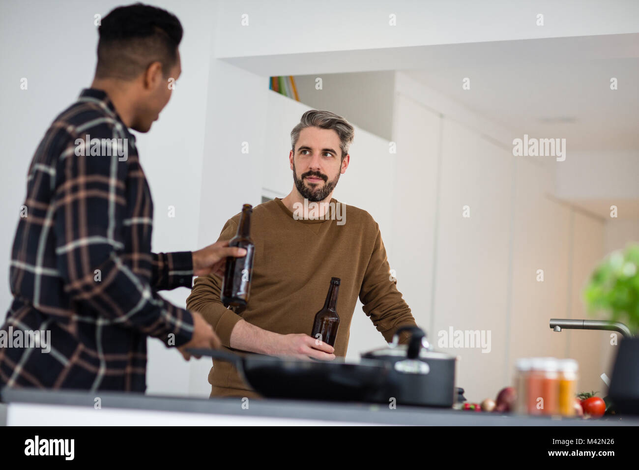 African american cooking for friends hi-res stock photography and ...