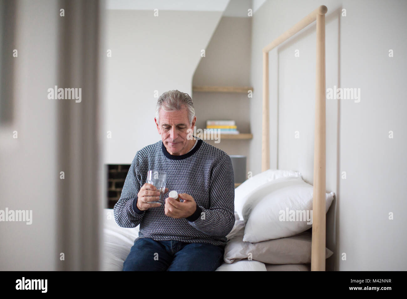 Man medicine hi-res stock photography and images - Alamy