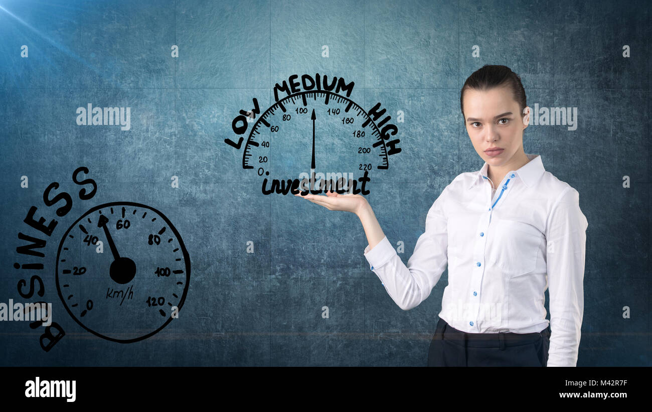 Woman start her startup business. Female investor accelerate start-up ...